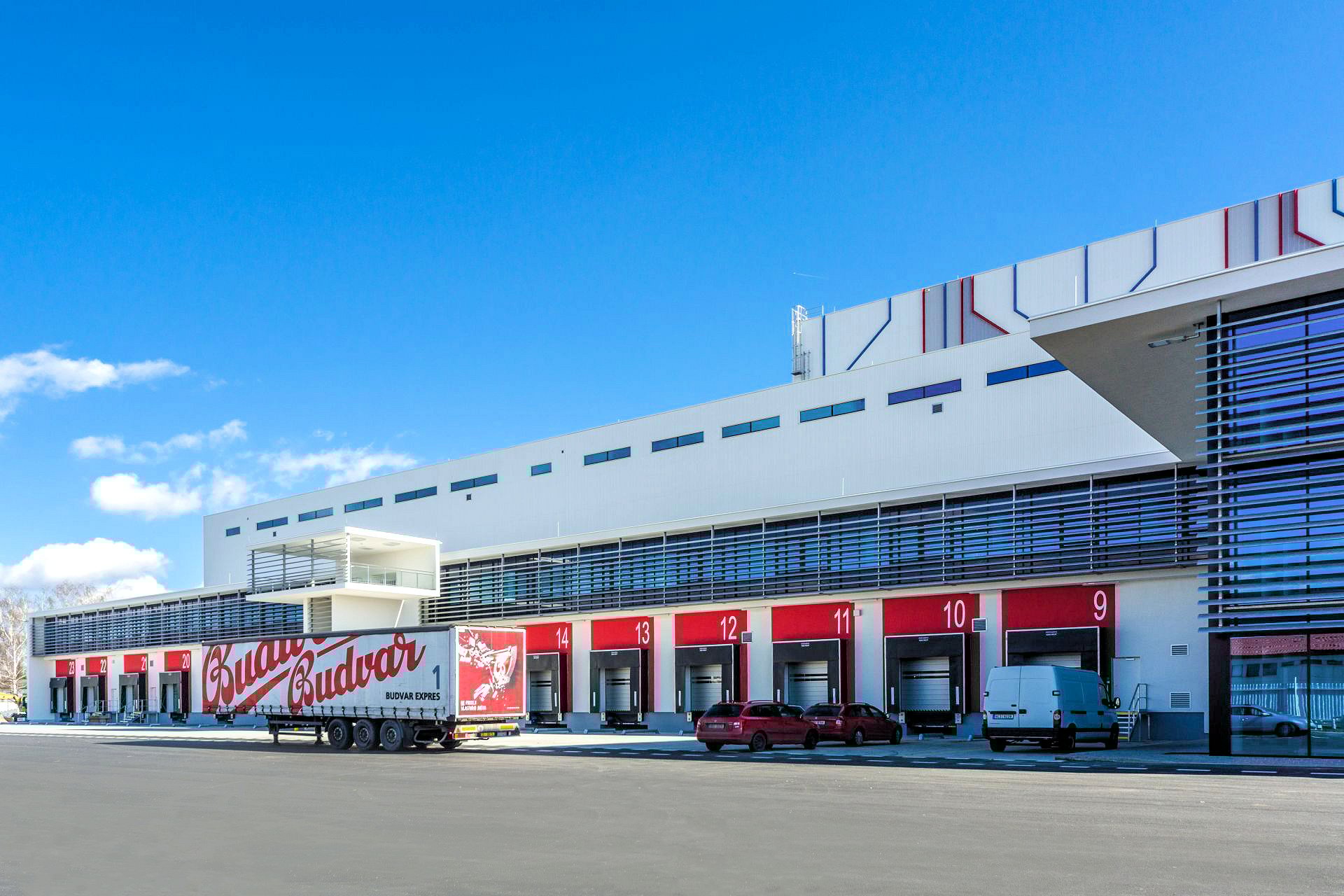Powerful High-Speed doors for budweiser